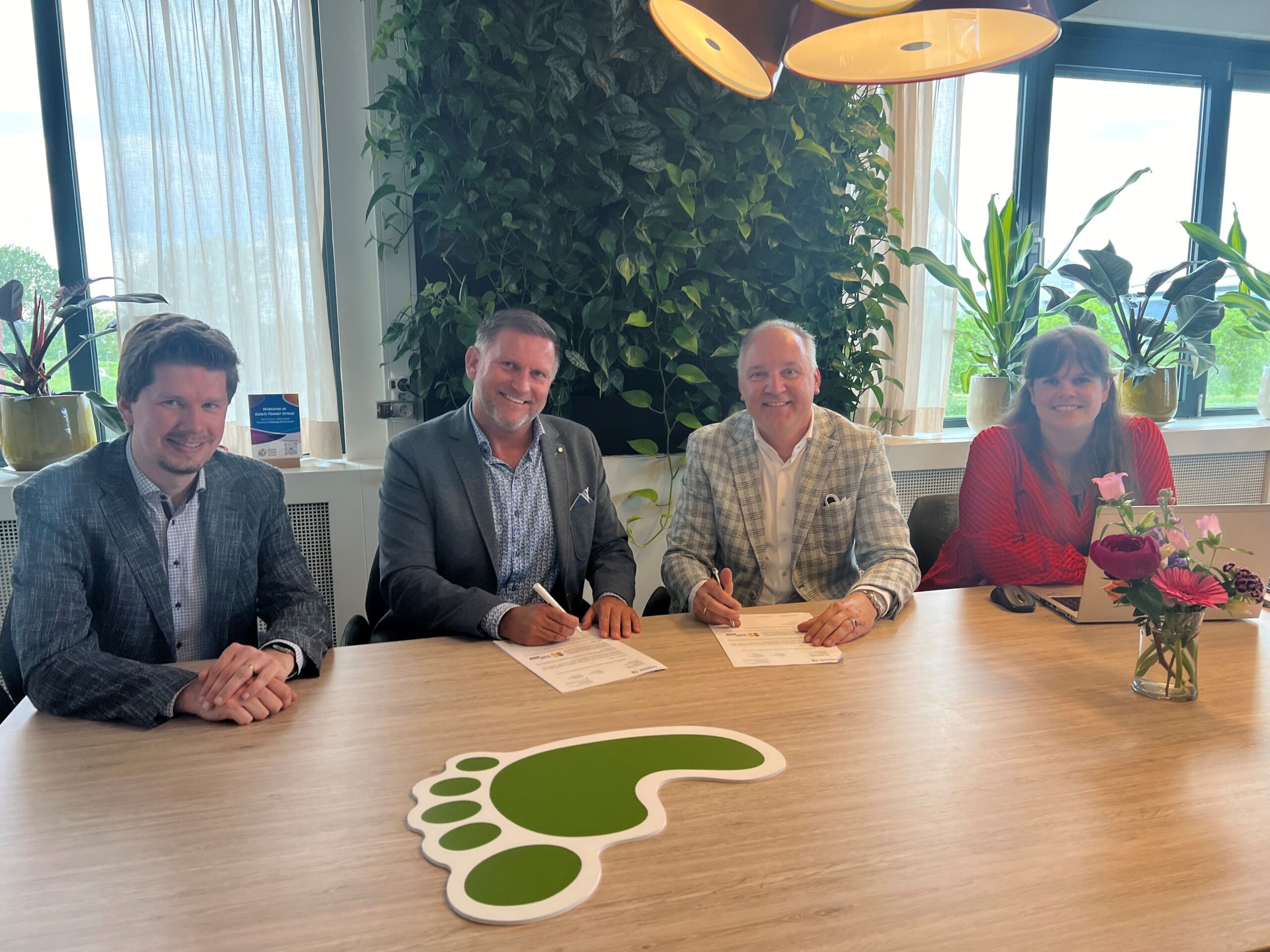 Dutch Flower Group enters into partnership with Greenhouse ...